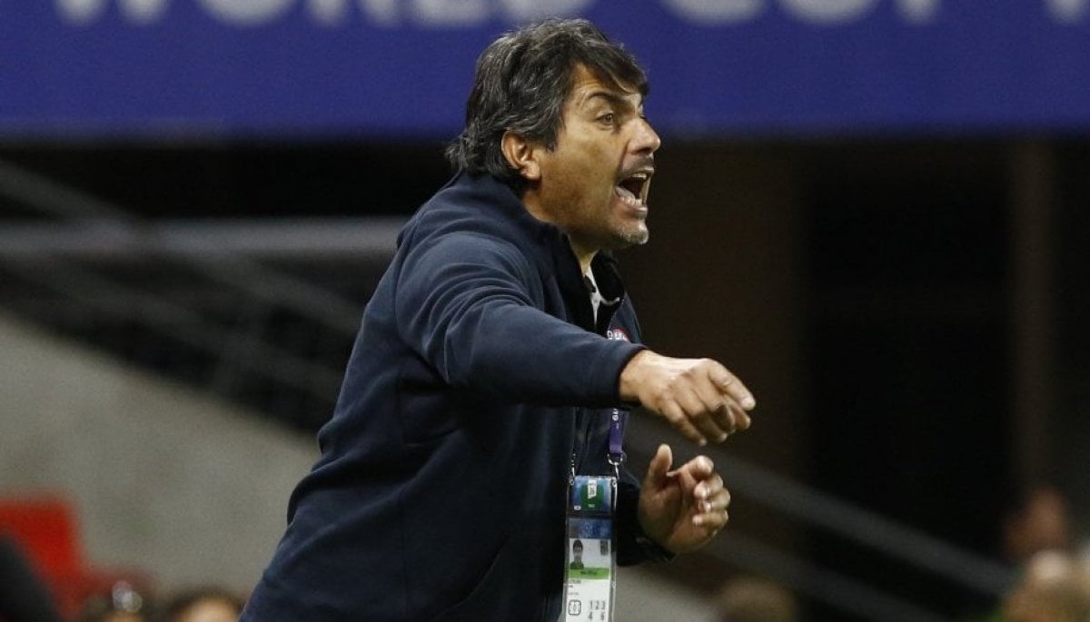 José Letelier continuará al mando de la Roja femenina pese a ...