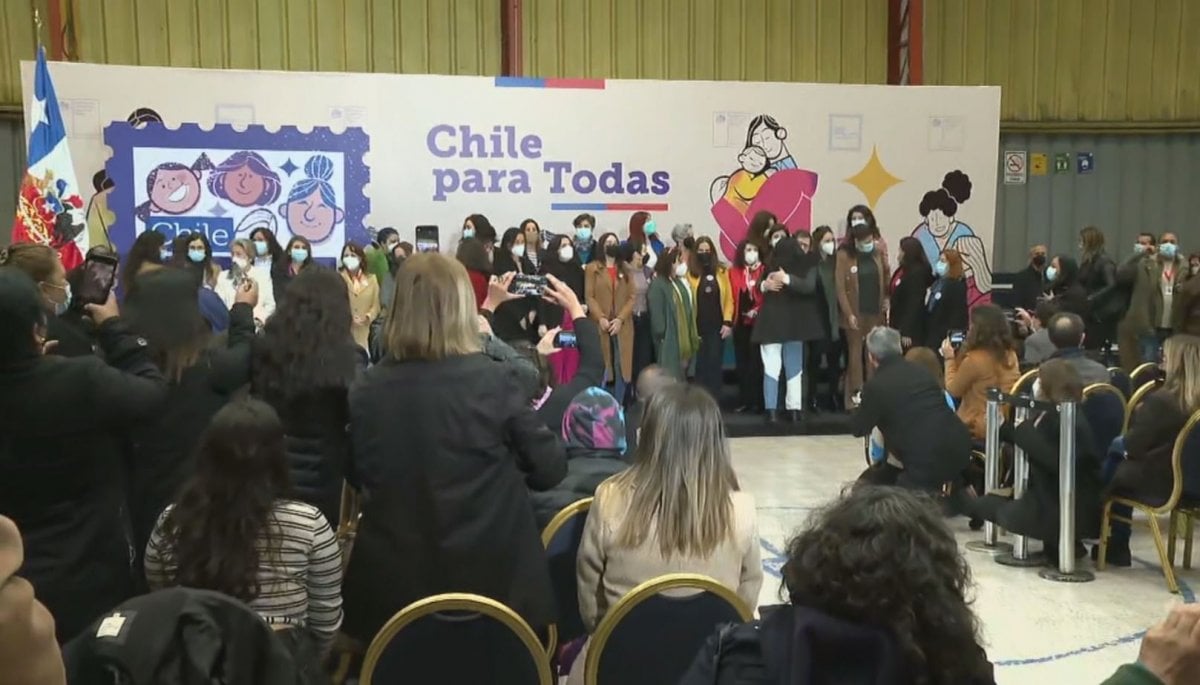 Gobierno presentó programa "Chile para todas" | 24horas