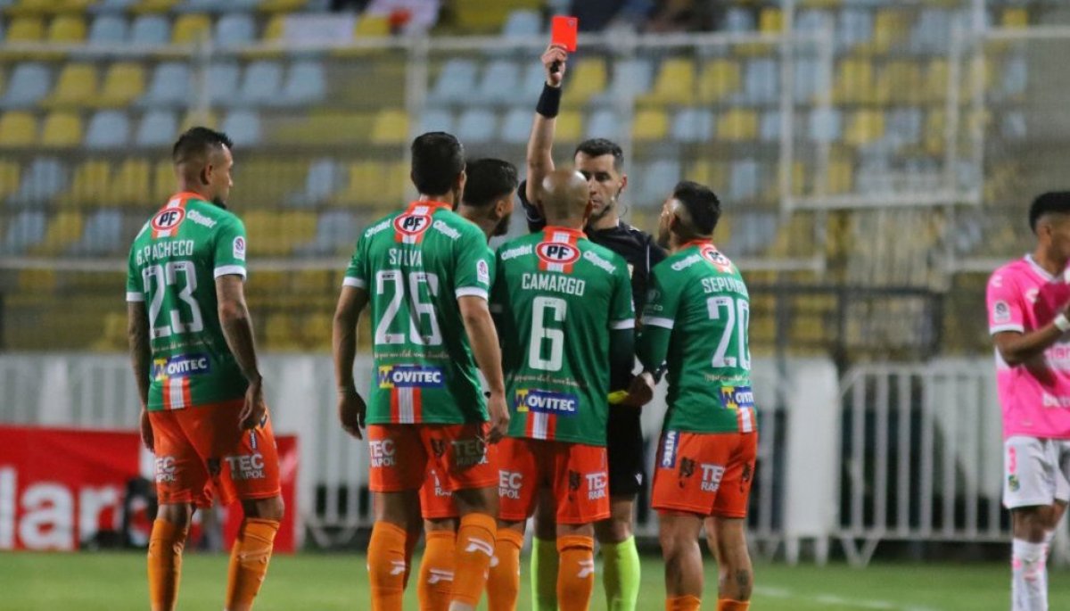 "Soy el médico": el insólito informe del árbitro Fernando Véjar en ...