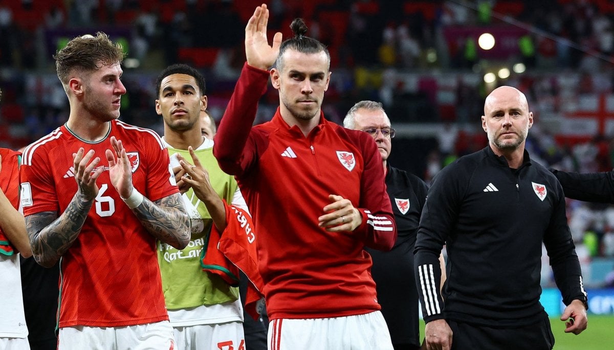 El feo gesto de Gareth Bale tras eliminación de Gales del Mundial | 24horas