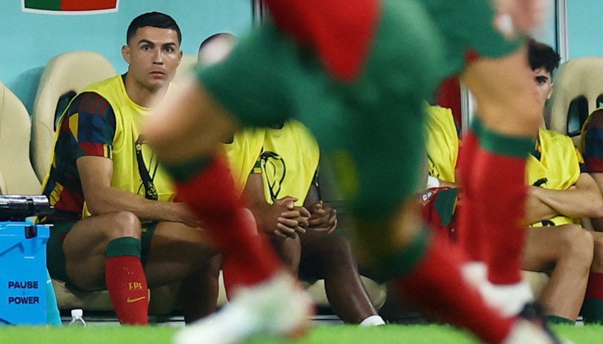 ¡Impresionante! La foto de Cristiano Ronaldo en el banco de suplentes ...