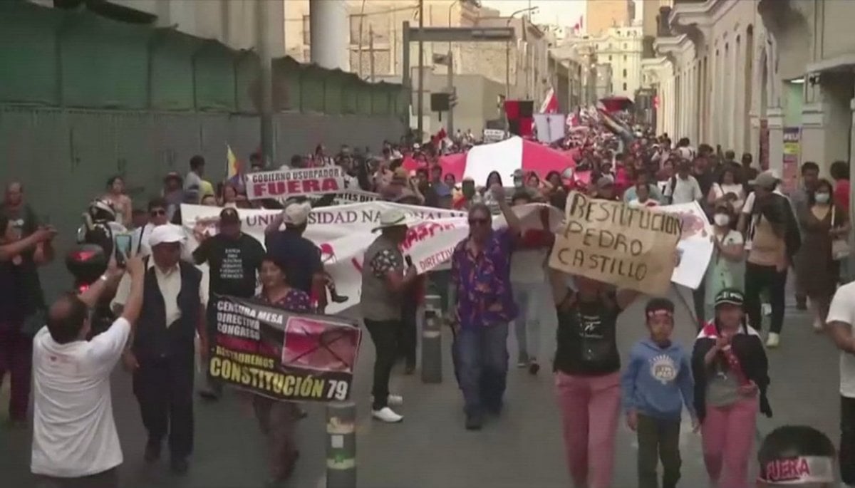 Comienza "toma de Lima": masivas protestas contra gobierno peruano ...