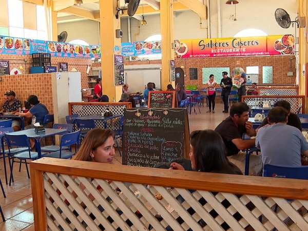 Conozca el tour gastronómico del mercado municipal de Antofagasta | 24horas