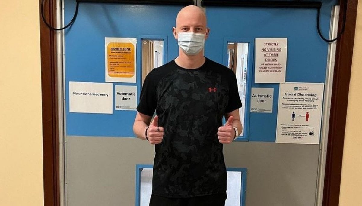 Joven notó manchas en su pecho: le dieron tres semanas de vida | 24horas