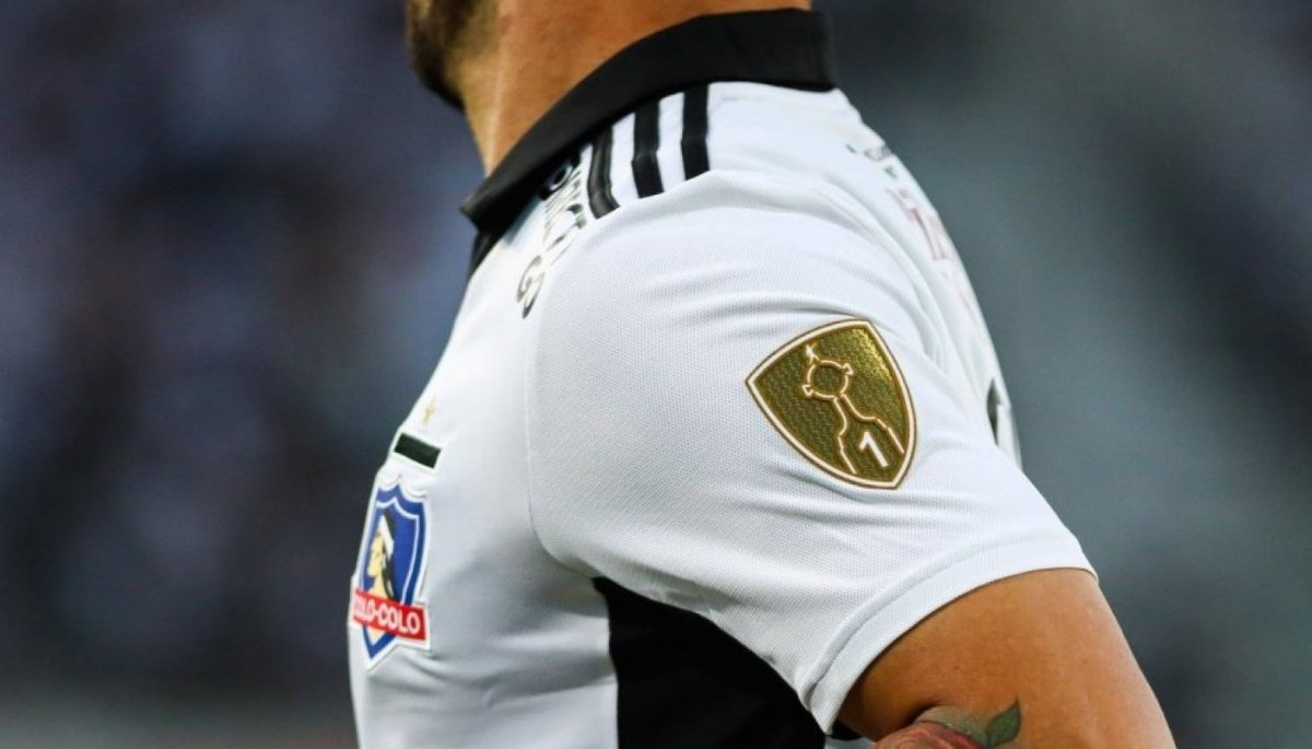 Colo Colo presentó nueva camiseta y así reaccionaron los hinchas | 24horas