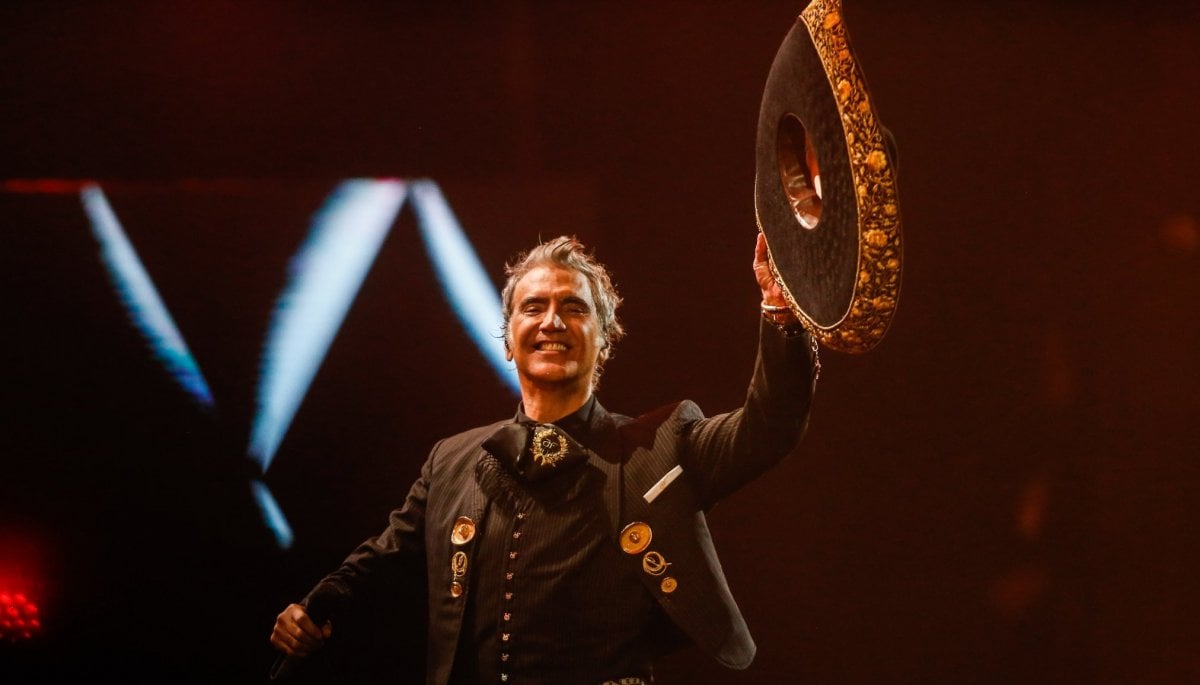 Los memes que deja la presentación de Alejandro Fernández en Viña | 24horas