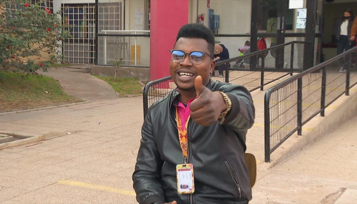 Habitantes | Stanley Louis: el haitiano que une culturas para mejorar ...