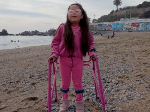 Niña de Limache es la nueva niña símbolo de la Teletón 2023 | 24horas