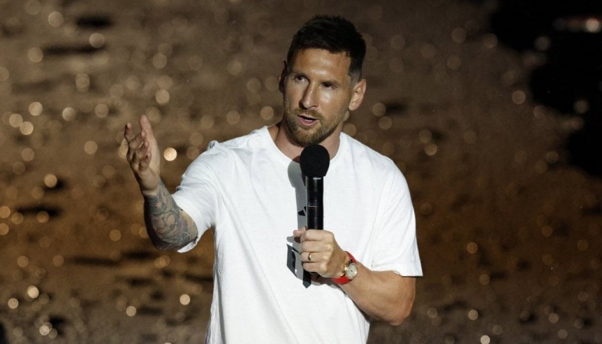 "Lionel Messi gana 500 palos por minuto y se caga en vos; es indigno ...