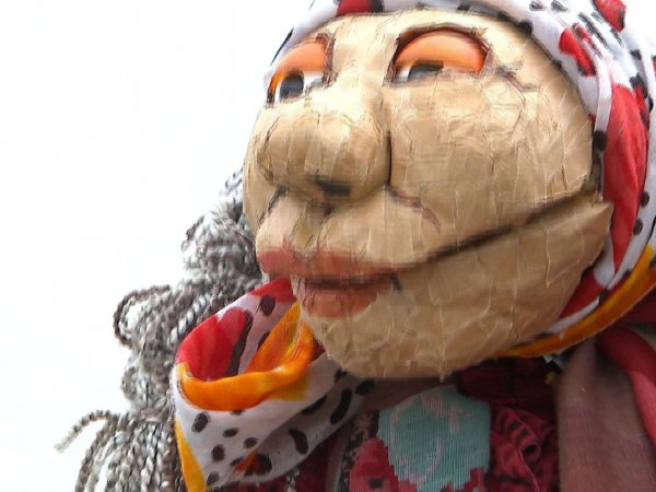 Abuela Olga encanta a grandes y a niños en las calles de Valparaíso ...