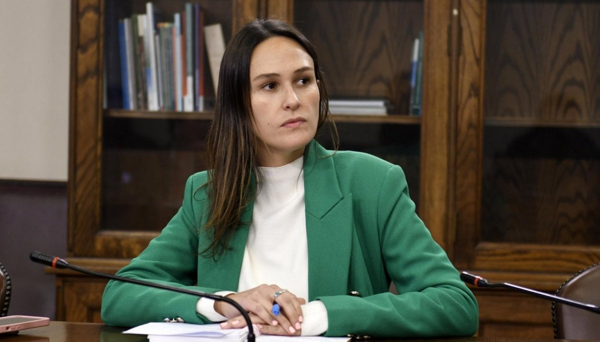 Labra exige al Gobierno urgencia a proyecto para acusar ...