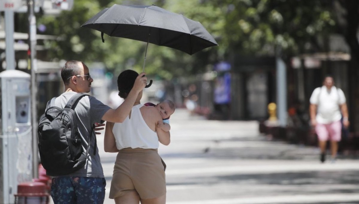 Calor en Chile: "Los pronósticos apuntan a un verano abrasador" | 24horas