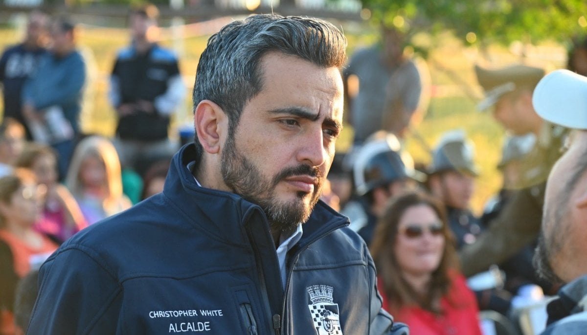 Decretan orden de arresto contra alcalde de San Bernardo, Christopher White | 24horas