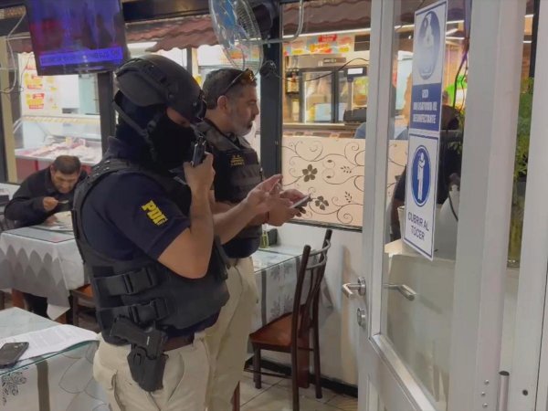 PDI realizó controles migratorios en mercado municipal | 24horas