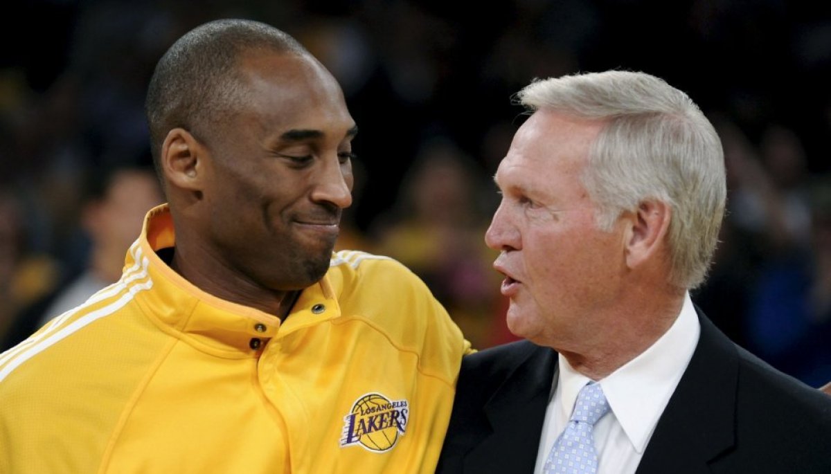 Muere Jerry West, leyenda de Los Angeles Lakers que inspiró el logo de ...