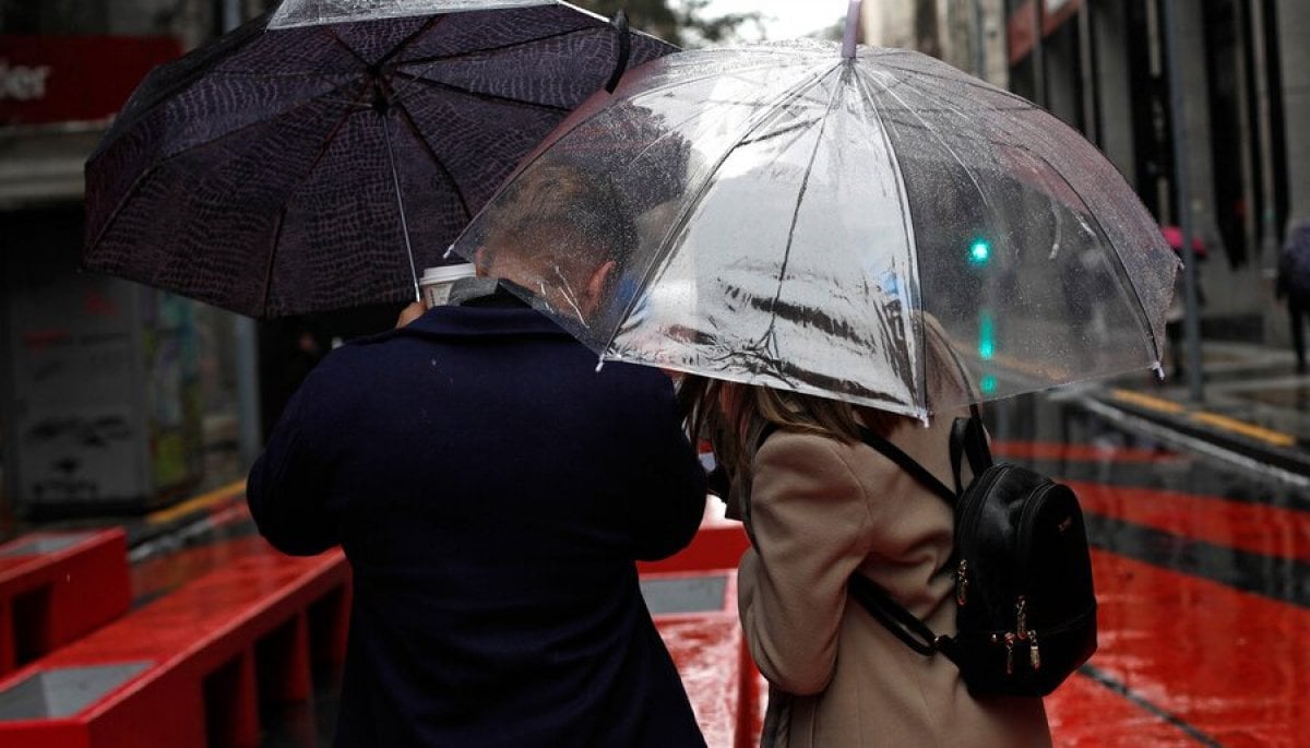 Anuncian lluvia en Santiago y zona central para el fin de semana | 24horas