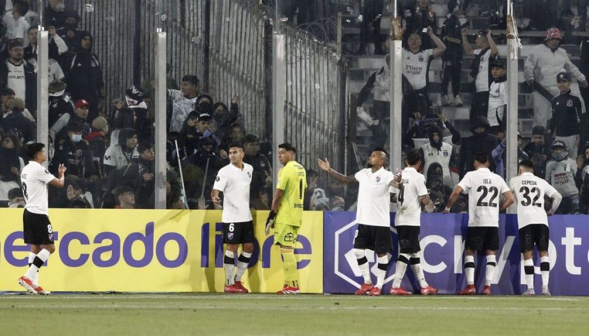 El sensible gesto de Colo Colo tras fallecimiento de hinchas en Estadio ...
