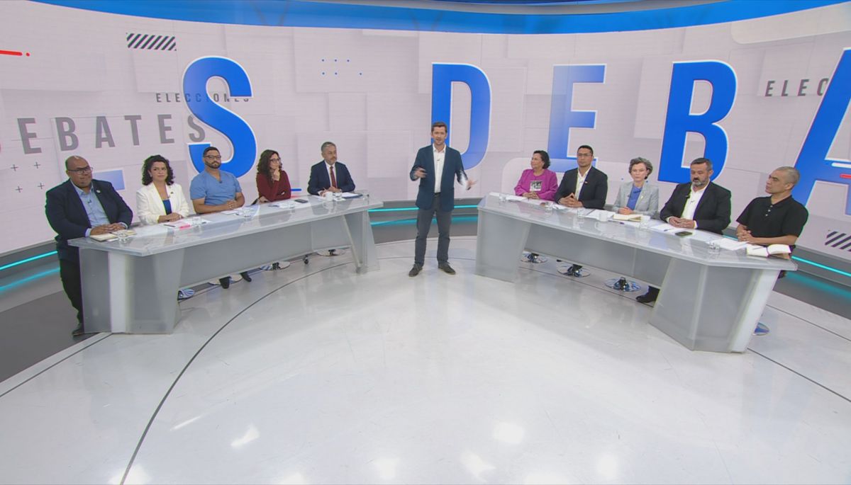 EN VIVO 24 Debates - Candidatos por el Distrito 13 | 24horas