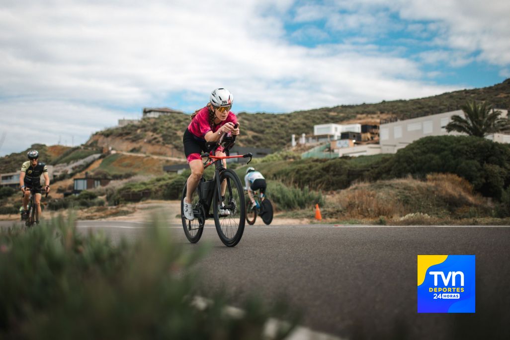 Nico Sáez y Maite Tumani se coronan ganadores del octavo Triatlón de ...
